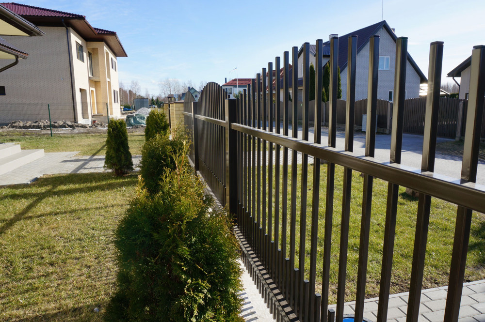 Metallaiad müük ja paigaldus Eesti tootjalt | Piirdeaiad